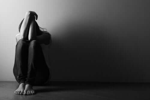 Sinais de que uma pessoa pensa em suicídio - A Mente é Maravilhosa Sinais de que uma pessoa pensa em suicídio - A Mente é Maravilhosa